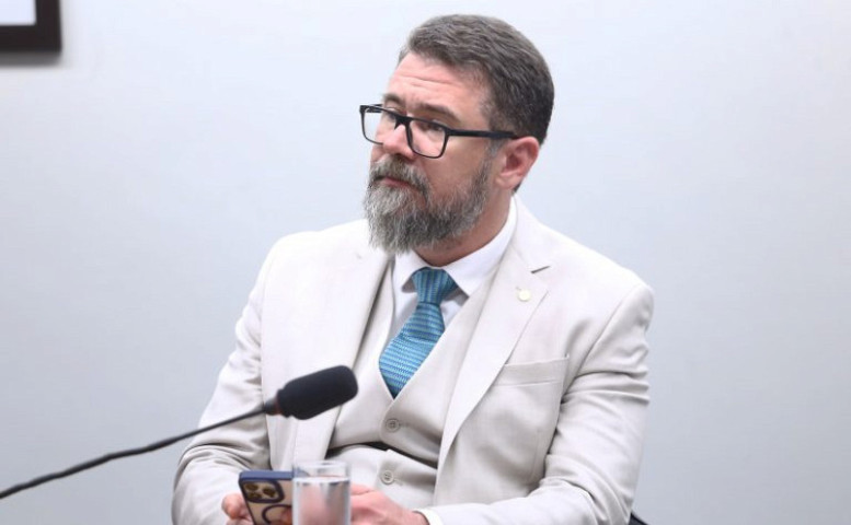 Pollon cobra explicações sobre falta de vacinas veterinárias e alerta ...